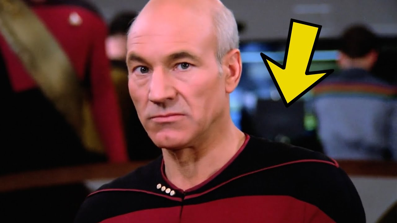 10 Times Star Trek Accidentally Filmed Things You Weren’t Meant To See ...
